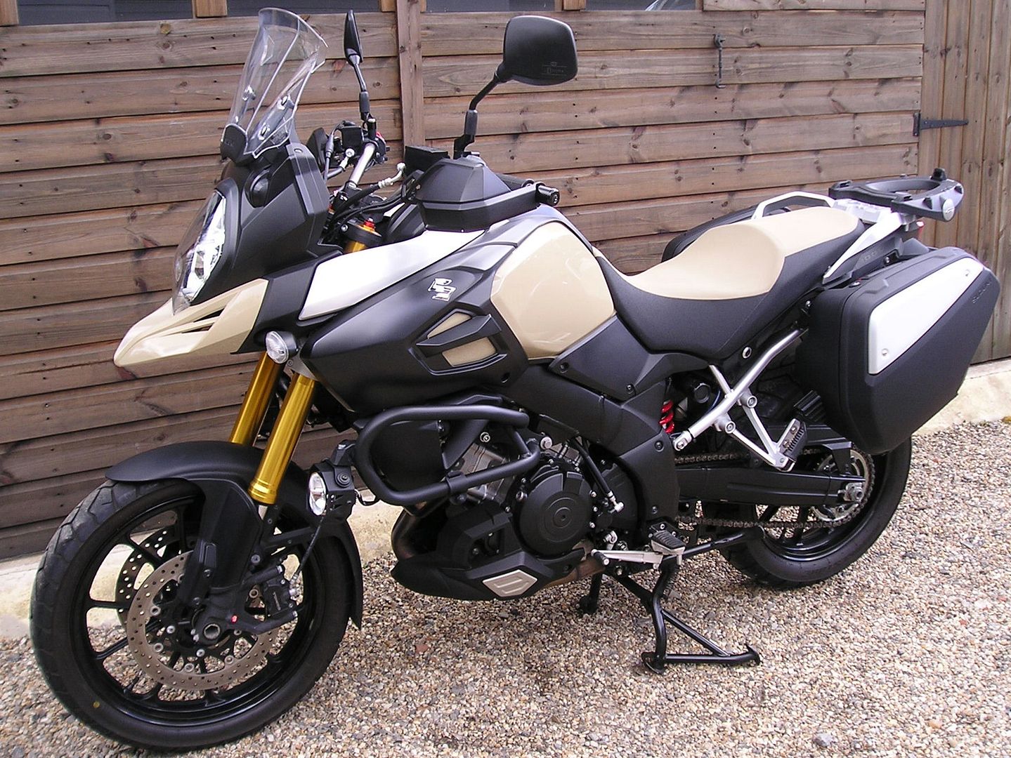 £ SOLD, Suzuki DL1000 A-L4 ABS V-Strom Desert Edition (1500 miles) 2016 ...