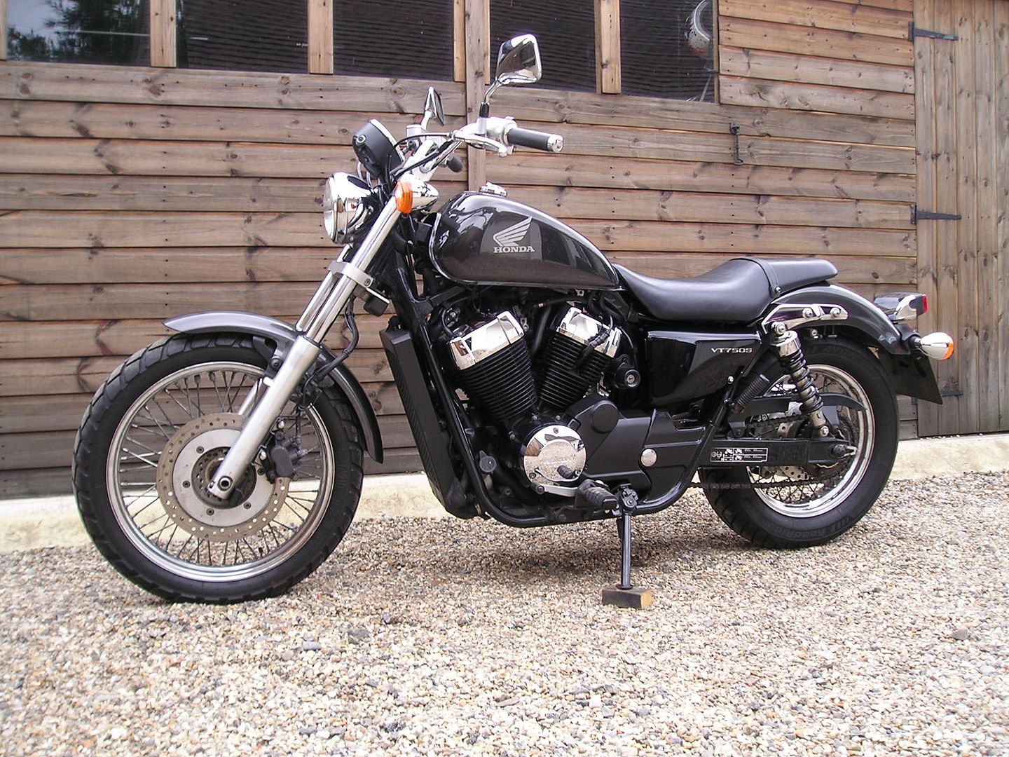 £ SOLD, Honda VT750S-B Shadow (1 owner, Standard and Original) 2012 61 Reg – Sargents of Sussex