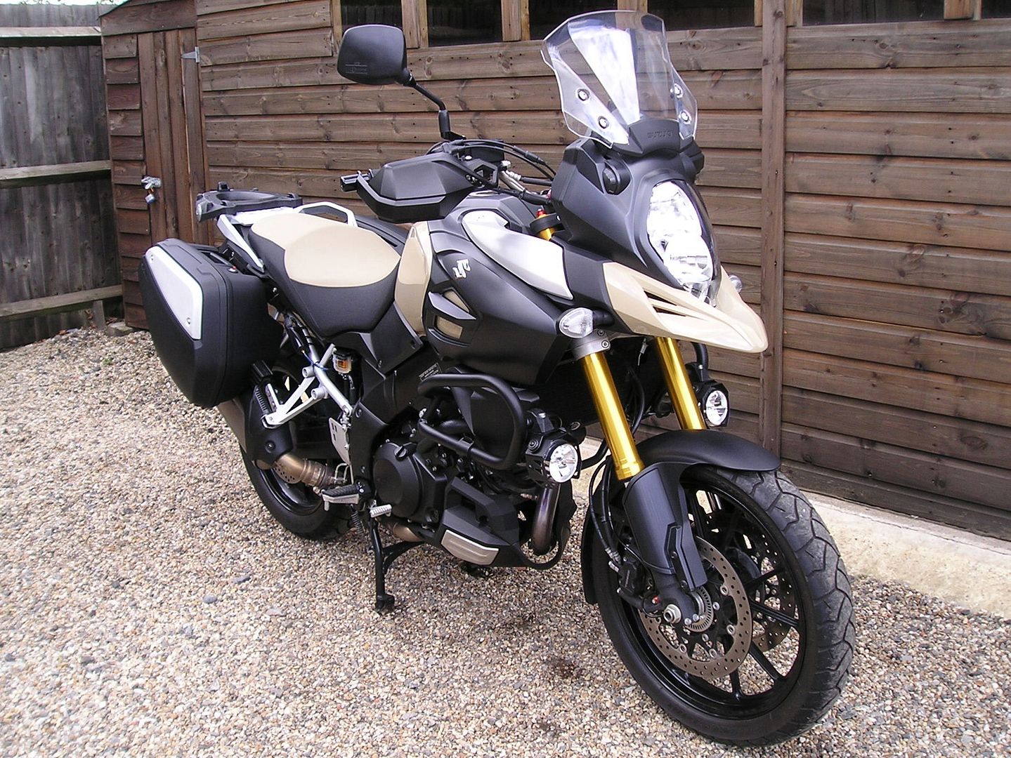 £ SOLD, Suzuki DL1000 A-L4 ABS V-Strom Desert Edition (1500 miles) 2016 ...