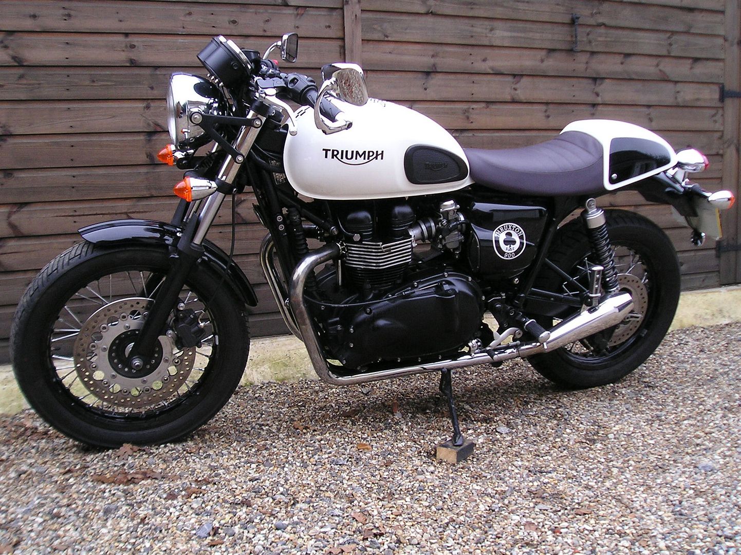 £ SOLD, Triumph Thruxton Ace 900 ( 1 owner, 3800 miles, 1 of 100 UK ...